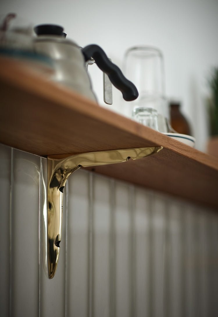 Robust Unlacquered Brass Shelf Brackets: Timeless Charm – ALOTOFBRASSERA